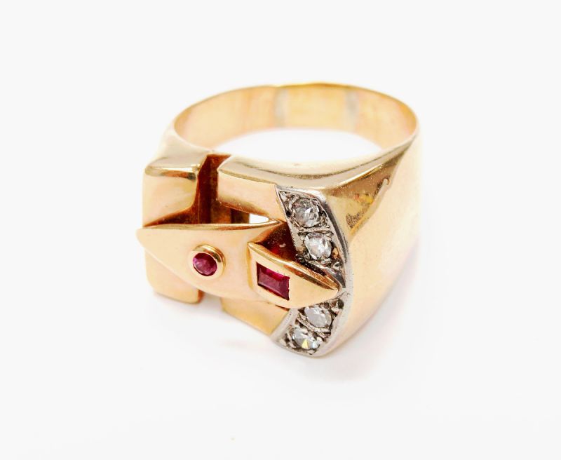 Retro Ruby Diamond Buckle Ring