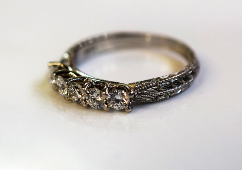 Scott Kay 5 Diamond Ring