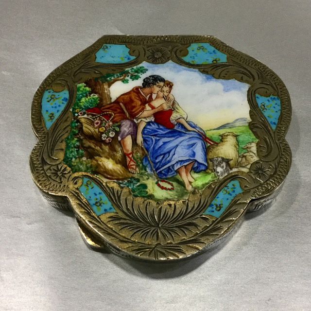 Vintage Italian Enamel Powder Compact