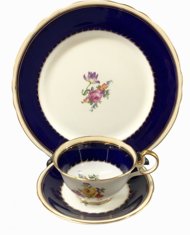 Partial Dinner Service Of Aynsley Bone China, Pattern # 7473, English ...